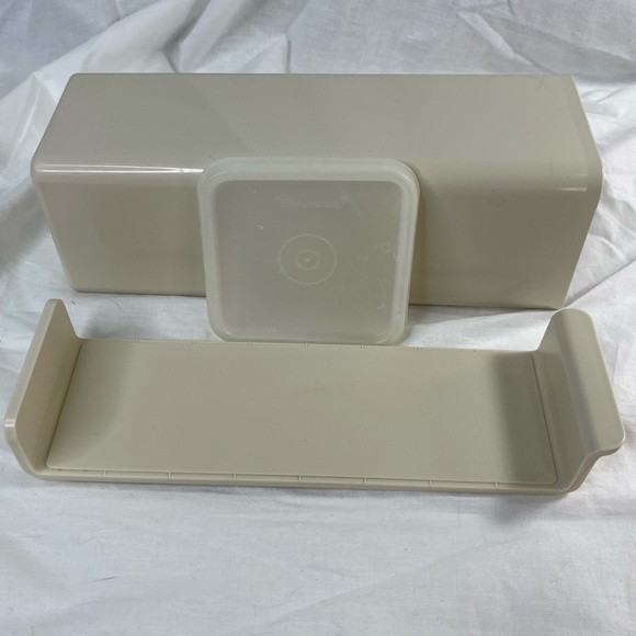 Tupperware | Kitchen | Vintage Tupperware 3piece Velveeta Cheese Keeper ...